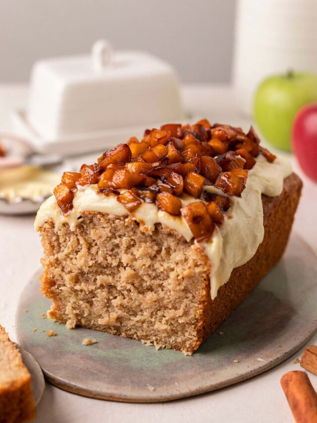 Vegan Applesauce Cake - Rainbow Nourishments