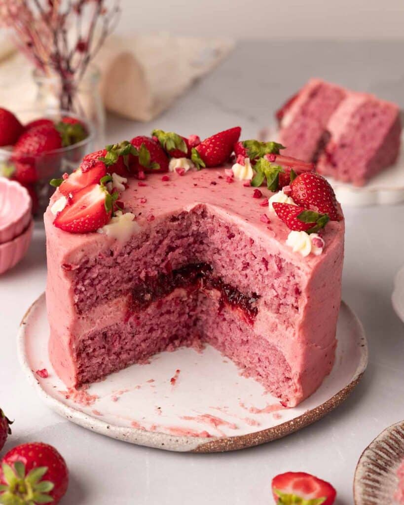 Small-batch Vegan Strawberry Cake - Rainbow Nourishments